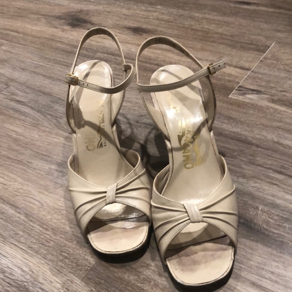 Salvatore Ferragamo | Shoes | Vintage Salvatore Ferragamo Cream Colored ...